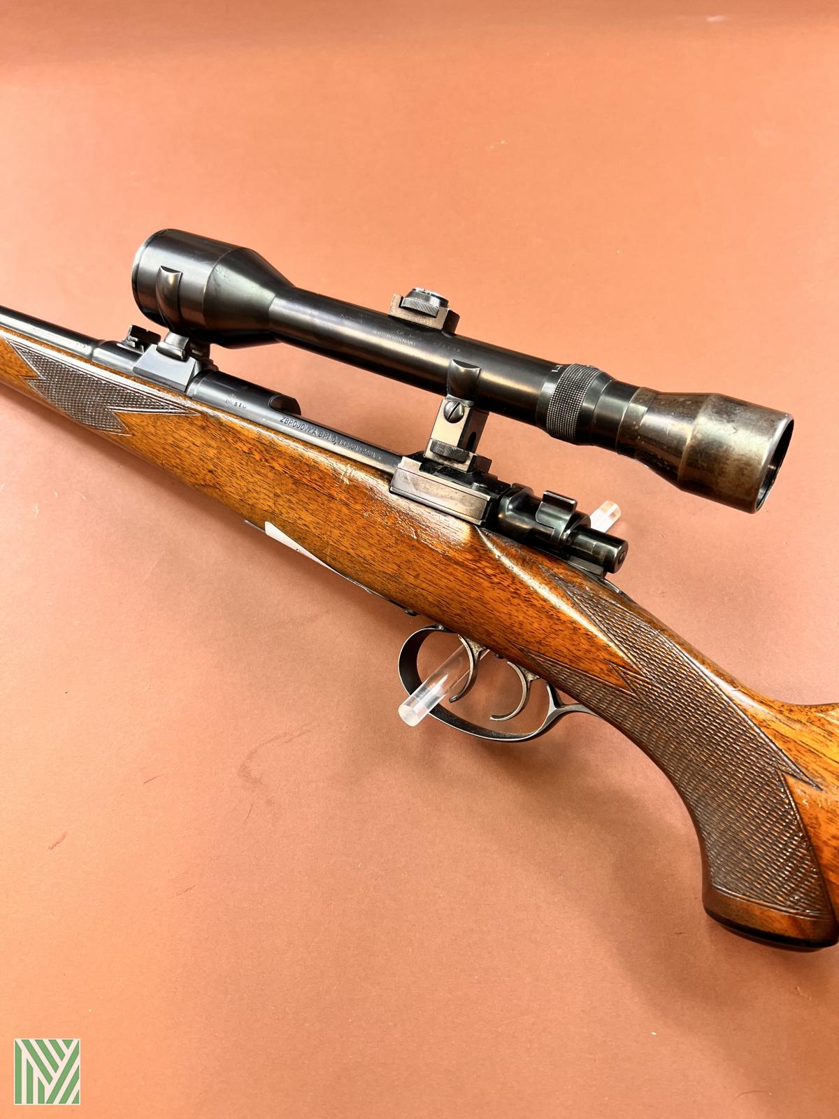 ZBROJOVKA BRNO Stutzen 8x57JS traumhafter Schlossgang! Kostenloser ...